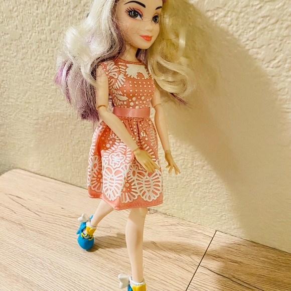 Disney | Toys | Descendants 2 Switch Mel Disney Doll 24 Tare | Poshmark